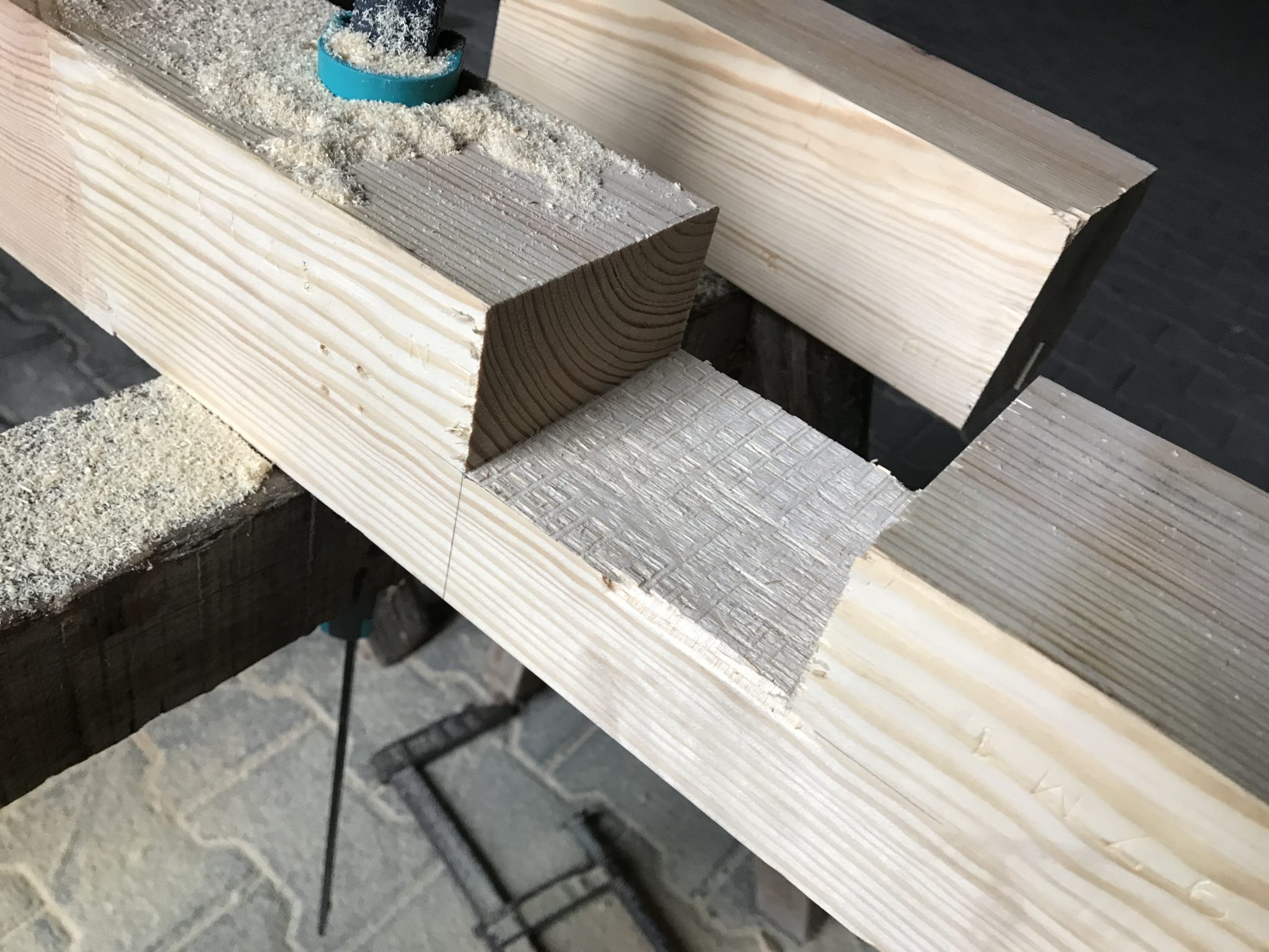 How to build a workbench - easy, sturdy, multifunctional! (Part 1)